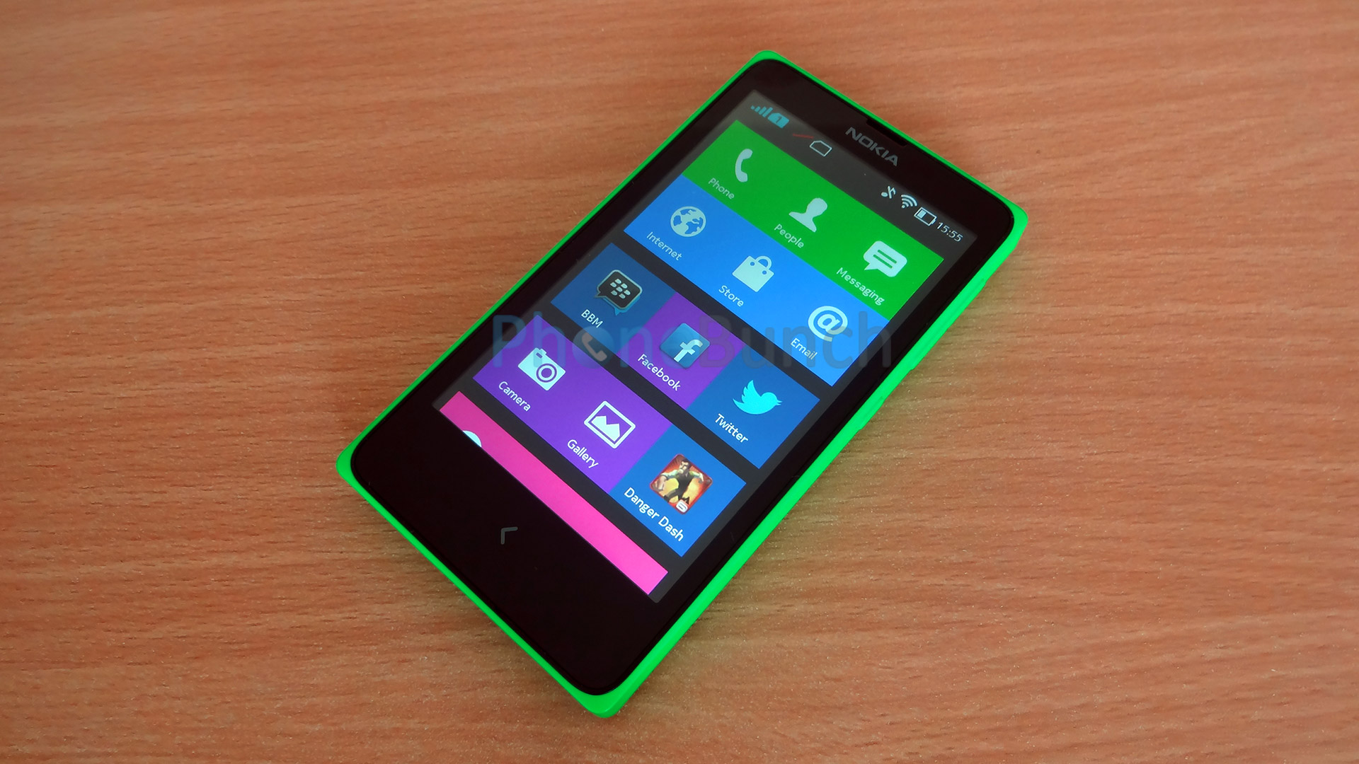 Nokia X Unboxing and Hands-on
